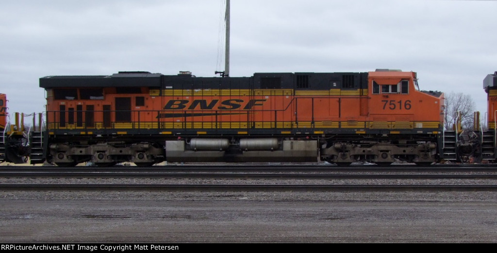 BNSF 7516